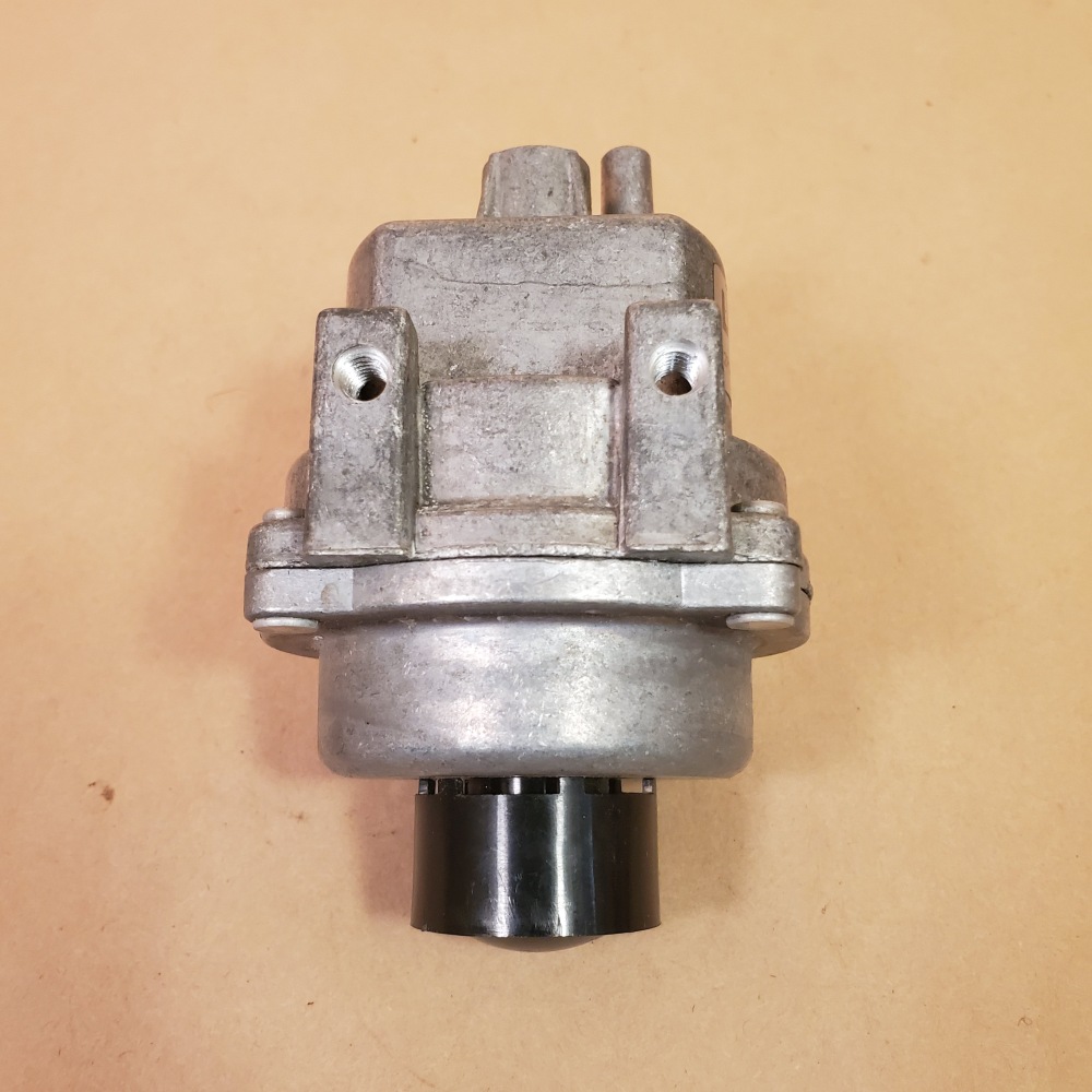 Jaguar XJS V12 1976 Lucas 73152A Bosch 0280100123 Fuel Injection ...