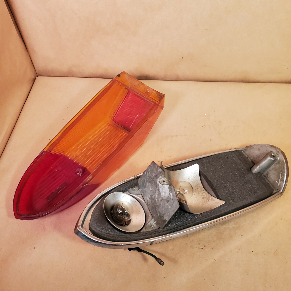 MGB Tail light assembly 70-80 BHA5260 - For Sale, Seattle WA