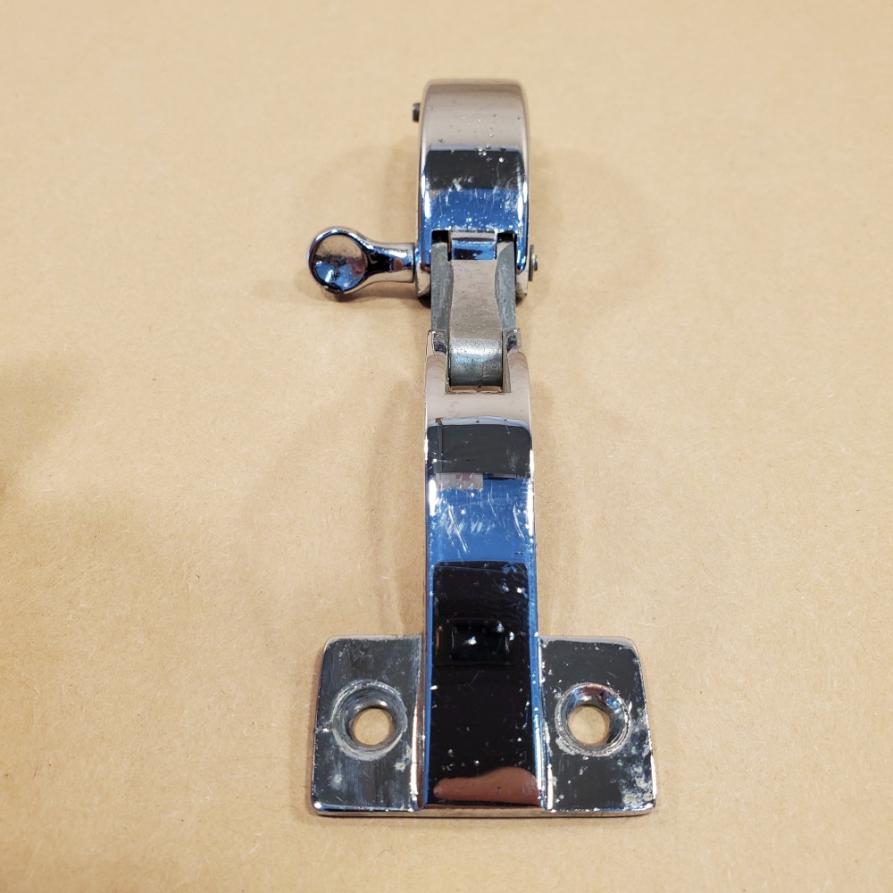 Jaguar XKE E-Type Passenger RH Right Quarter Light Window Hinge Catch ...