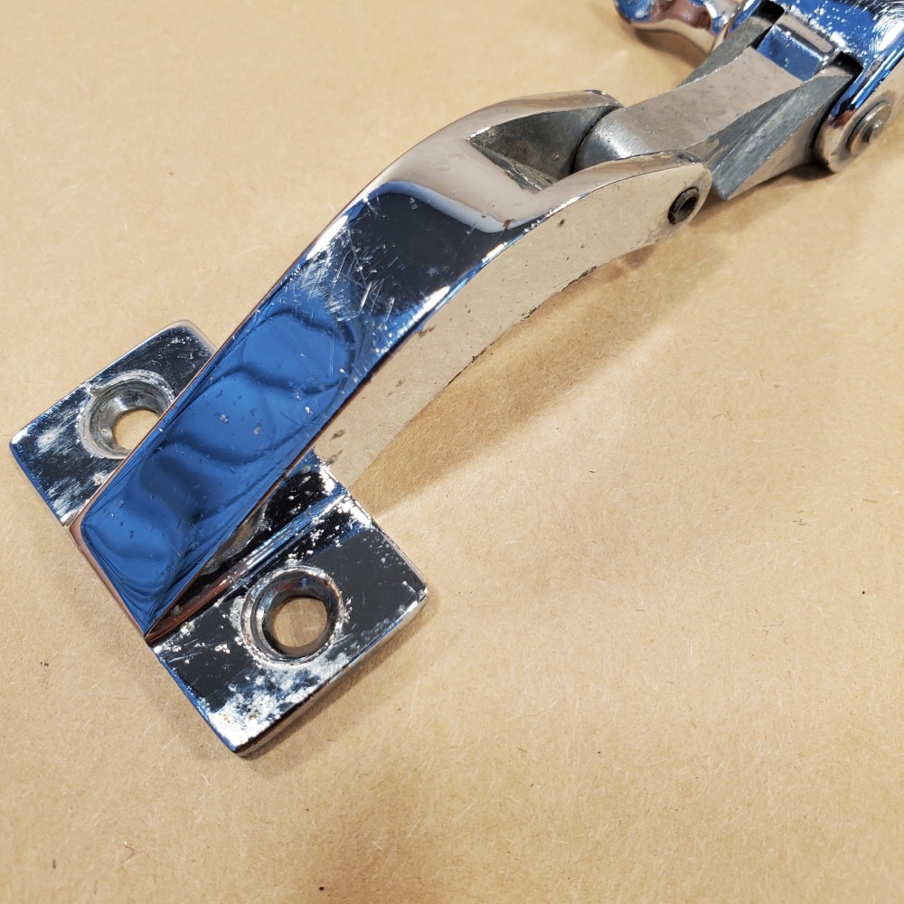 Jaguar XKE E-Type Passenger RH Right Quarter Light Window Hinge Catch ...