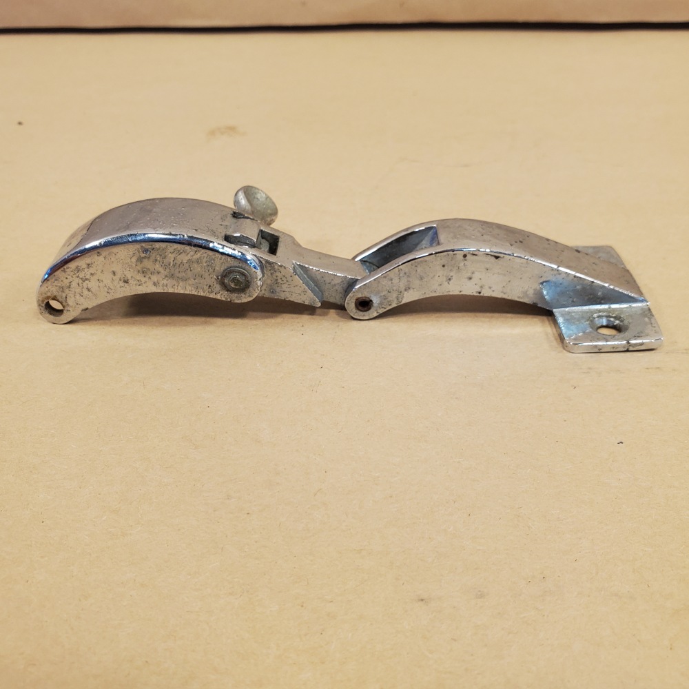 Jaguar XKE E-Type Passenger RH Right Quarter Light Window Hinge Catch ...