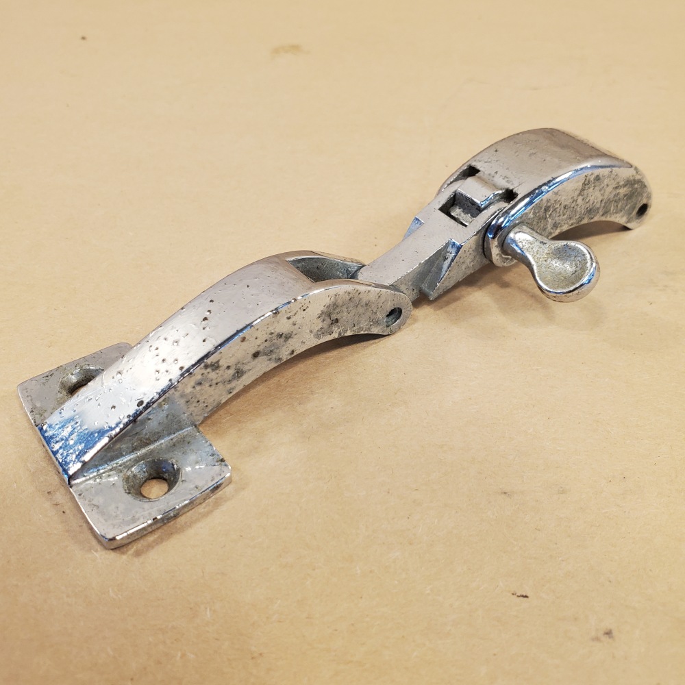Jaguar XKE E-Type Passenger RH Right Quarter Light Window Hinge Catch ...
