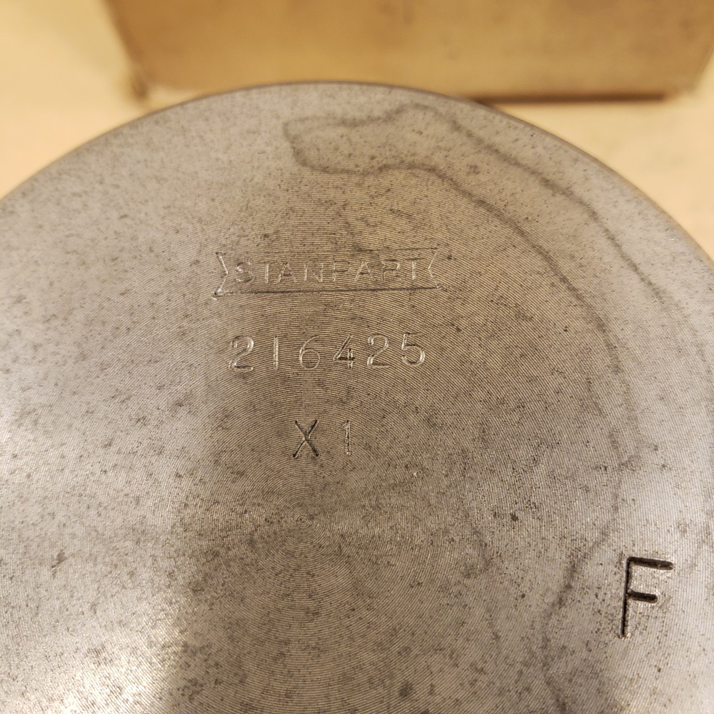 Original Triumph Motor Company 155907/F Stanpart 216425 Single Piston ...