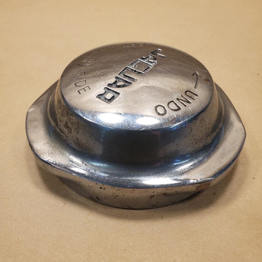 Jaguar E-Type XKE Series 2 3 Knock Off Spinner LH 3-Ear Wire Wheel ...