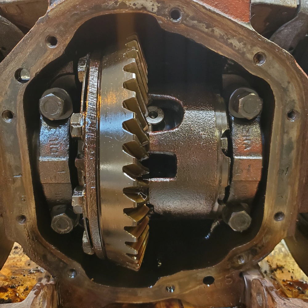 Jaguar XKE E-Type 4.2 Late Series 1 Rear Differential with Dunlop ...