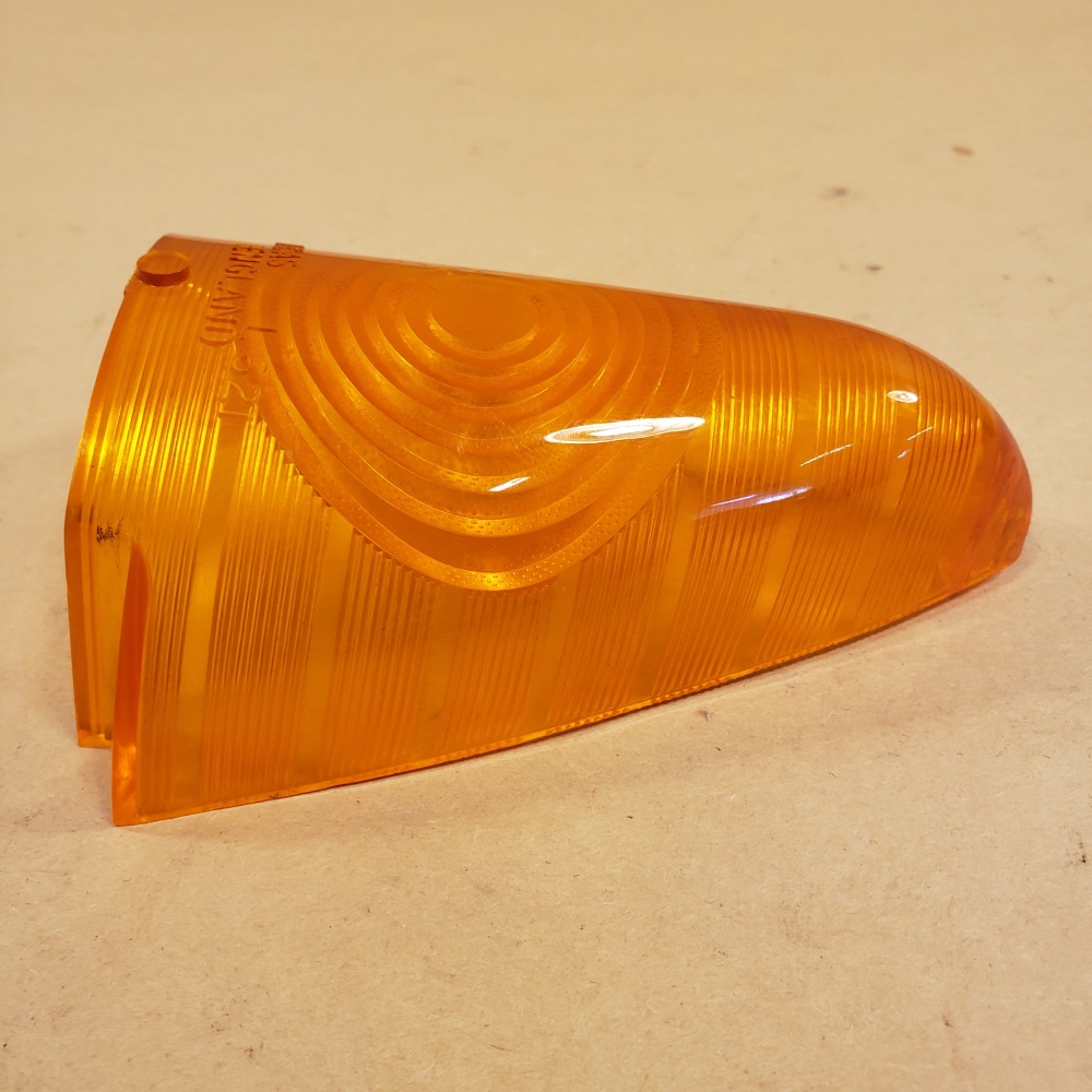 1959-60 Austin A55 MKII Rear Tail Lamp Amber Upper Lens Lucas L621 ...