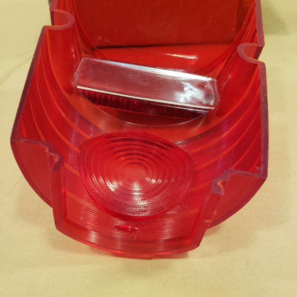 Austin A55 Cambridge Tail Light Tail Lamp Lower Lens Red Lucas L621 ...