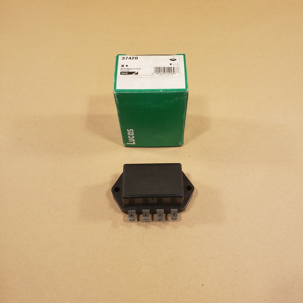 Lucas 7FJ Fuse Box and Cover 37420 Suitable for Triumph MG Mini Lotus ...