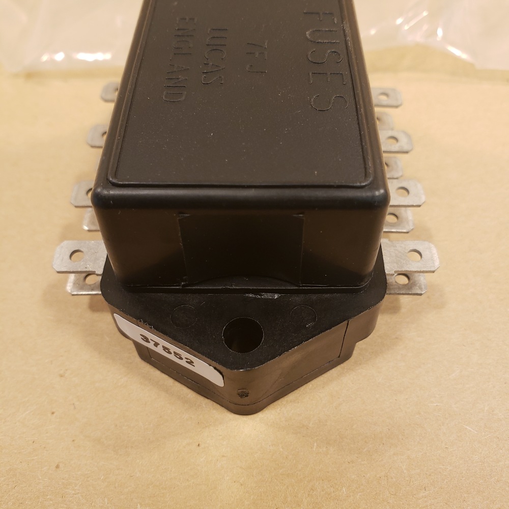 Lucas 7FJ Fuse Box and Cover 37552 Suitable for Triumph MG Austin NOS ...