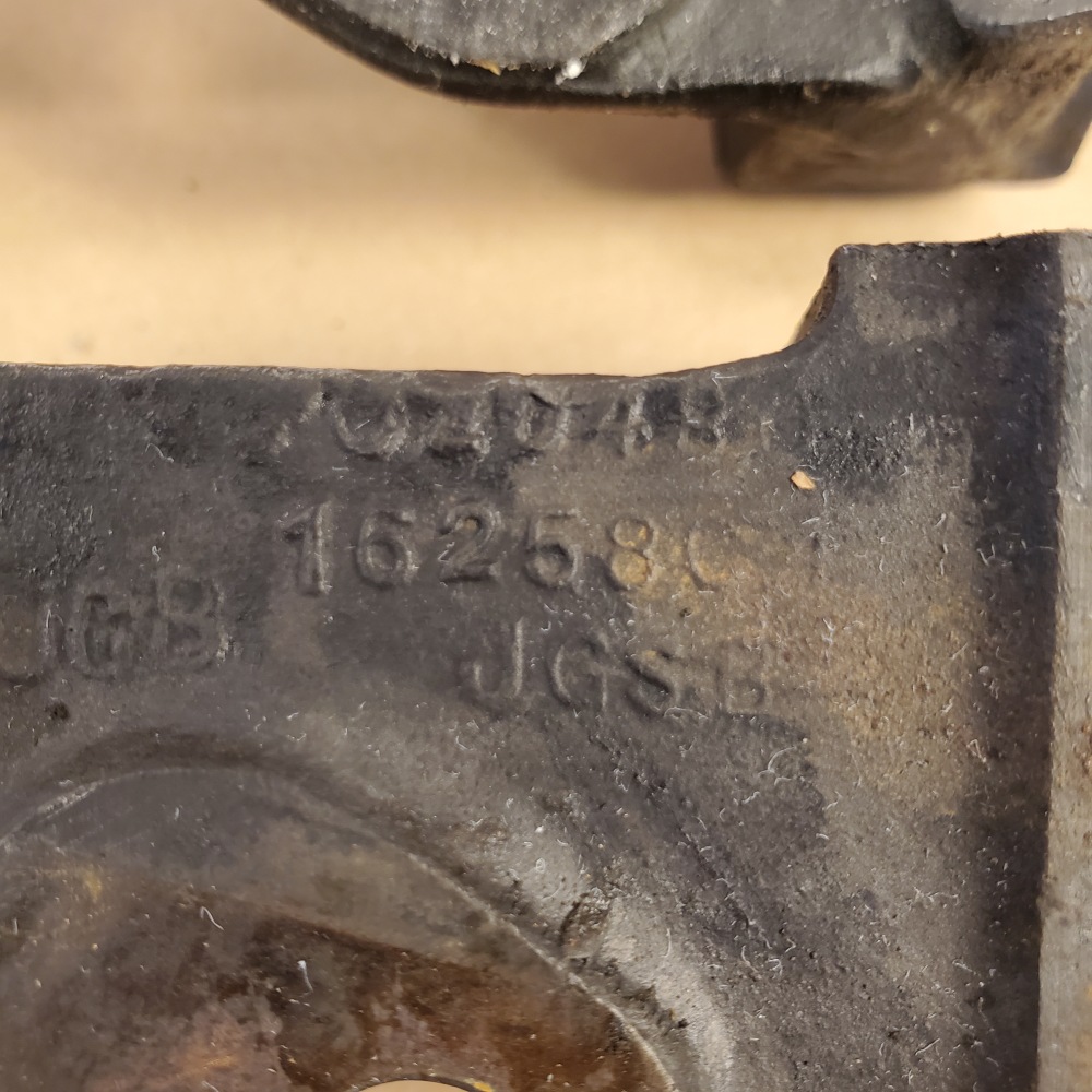 Pair of Jaguar XKE E-Type 4.2 IRS Rear Differential Pumpkin Mounts ...