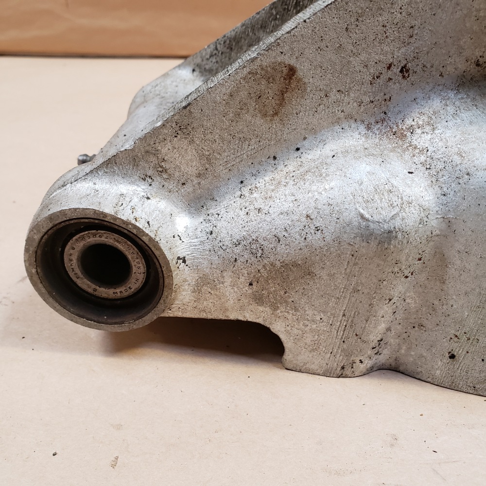 Jaguar XKE E-Type S1.5 S2 Rear Suspension LH Hub Carrier w Wire Wheel ...